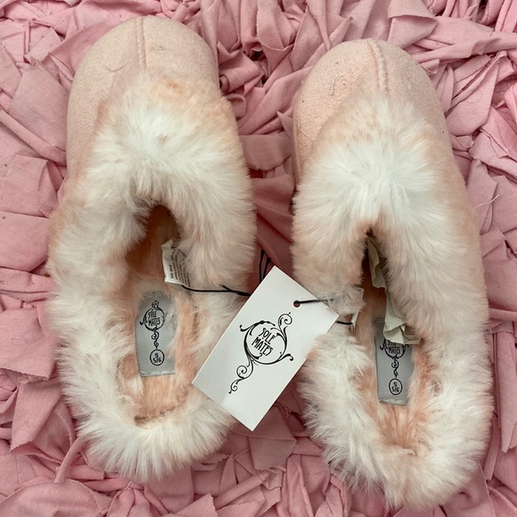 five below | Shoes | Pink Faux Fur Slippers | Poshmark